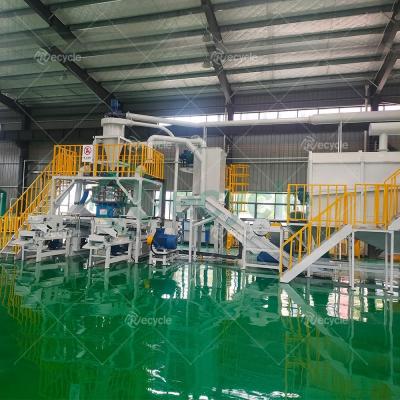 Cina Impianto di riciclaggio delle batterie al litio a tensione personalizzata per la macchina di recupero delle batterie delle auto elettriche in vendita