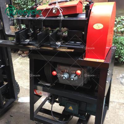 China 200-1000 Kg/d Capacity Professional Copper Wire Cable Peeling Machine with 99.99% Separation Rate for sale