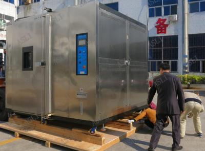Cina La passeggiata su misura dell'attrezzatura di laboratorio nella temperatura della camera a atmosfera controllata e l'umidità velocemente cambiano la camera di prova in vendita