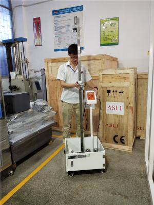 Cina Prova di urto di IEC 60950-1 della prova di urto di goccia della palla facendo uso di una macchina di prova della sfera d'acciaio in vendita