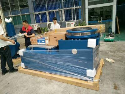 Cina macchina universale di vibrazione dell'agitatore alta frequenza verticale/orizzontale del carico utile 300kgf in vendita