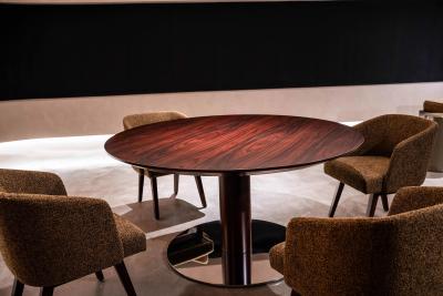 China Custom Luxury Round Solid Wood Coffee Table with Central Pedestal Base and Reflective Metal Base for Modern Spaces for sale