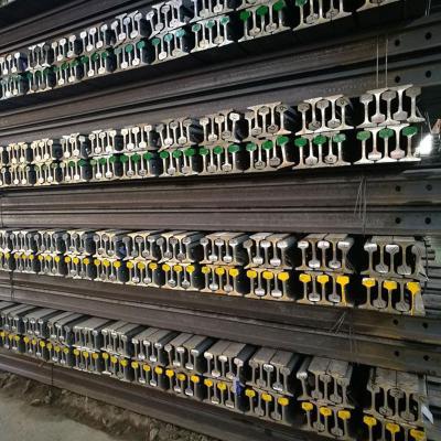 Cina Larghezza inferiore 50,8 mm/63,5 mm/69,85 mm/79,37 mm Acciaio per rotaie ferroviarie e circuiti di rotaie Q275 20Mnk in industria pesante in vendita