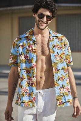 中国 ワイシャツの人の短い袖のハワイの偶然の花のワイシャツの上の夏ボタン 販売のため