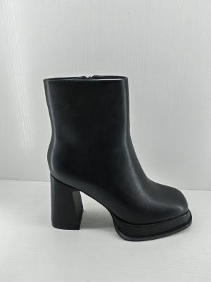 China Versatile Round Toe Ladies Ankle Boots  Black For Versatile And Stylish Outfits Te koop