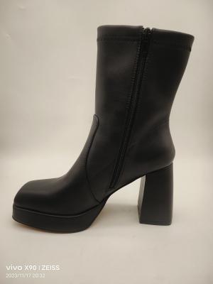 Cina Pull On Closure Women Shoe Boots With Rubber Outsole in vendita
