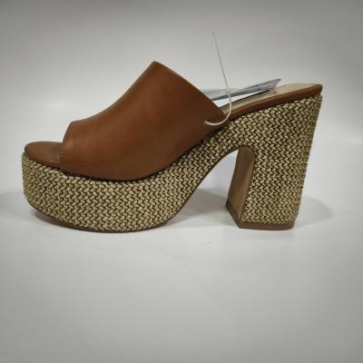 China Leather Lined Womens Slip On Platform Pump Heels à venda