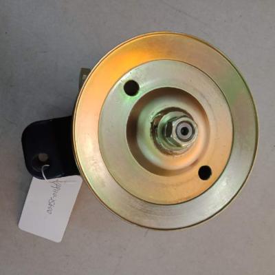 Cina pompa della direzione del camion TD25 di 135mm, 49110-2S600 Nissan Pickup Power Steering Pump in vendita
