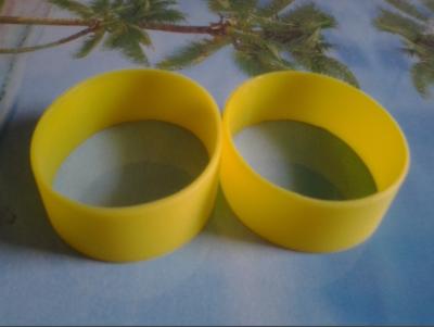 China 25mm wide yellow silicone bangles for sale