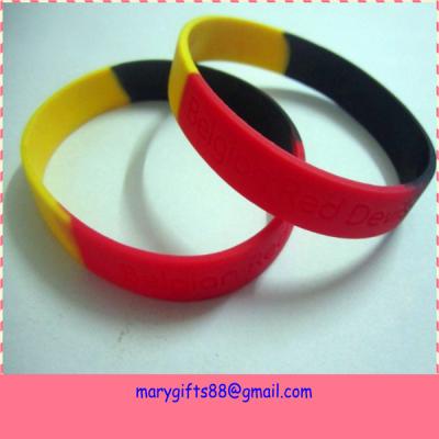 China hot selling debossed silicone rubber wristband for sale