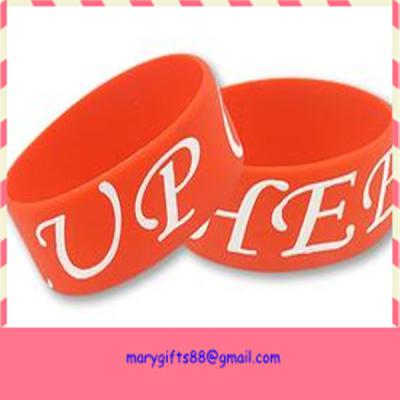 China handmade fashion custom silicone bracelets & bangles for sale