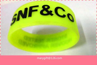 China the cheapest 1 inch silicone wristband / bracelet for sale