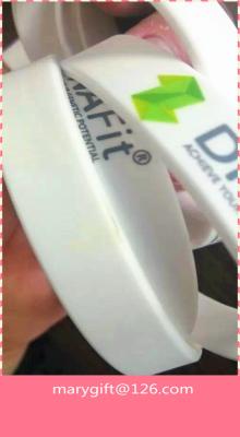 China Eco-friendly Customized bulk cheap silicone wristbands for sale
