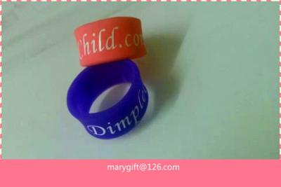 China Customized printed finger ring silicone rubber bracelets for sale