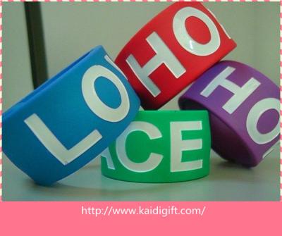 China hot Selling slap wristband logo design kinds of slap wristband for sale