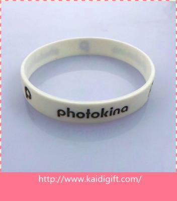 China Fashion silicone plug bracelet and wristband for sale