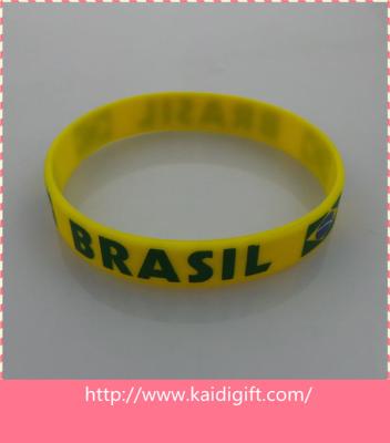 China debossed silicone wristband/personalized silicone hand band for sale