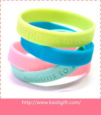 China Hot Sale Manufacturer Promotional Custom Silicone Bracelet for sale