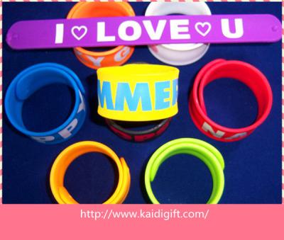 China hot selling custom fashion reflective slap bracelet for sale