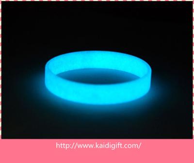 China OEM design various bulk cheap silicone wristbands for sale