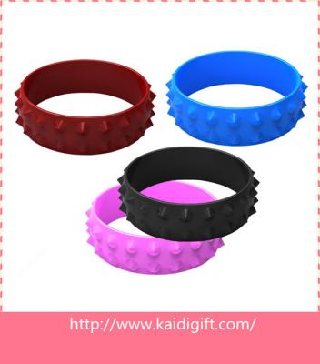 China Professional Cheap Custom  Tyre Silicone Wristband for sale