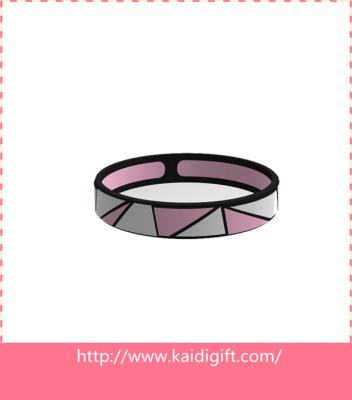 China updated all sizes wristbands Customized silicone bracelet for sale