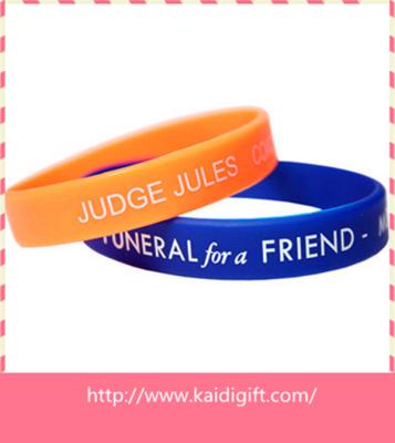 China fashion debossed silicone bracelet bangle for sale
