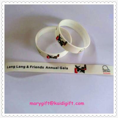 China Golden supplier custom silicone wristbands with logo fo LangLang for sale