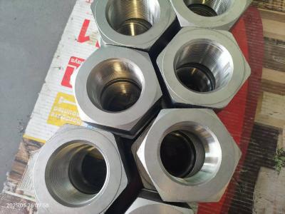 Cina Assemblaggio bullone e dado filettatura grossa/fine per flangia valvola o tubazione, costruzione in acciaio inossidabile in vendita