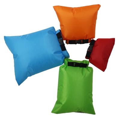 Cina 5L-30L Sacchetto impermeabile a doppio doppio colore rotondo Ocean Pack Nuoto galleggiante in vendita