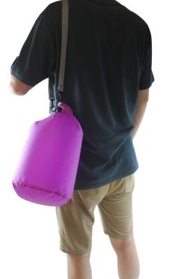 China Saco de Duffel à prova d'água de 20L Logotipo personalizado para atividades ao ar livre à venda