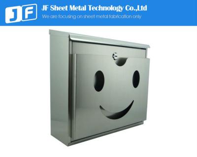 Cina Realizzazione di lamiere di alluminio perforate con case per computer personalizzate in vendita