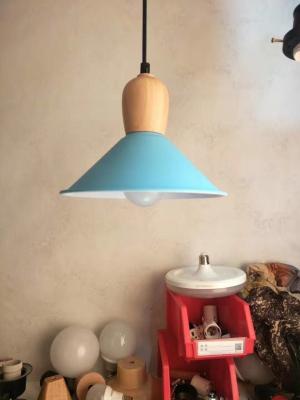 Cina Processo di fabbricazione di filatura di metallo del foglio di stile di modo per la copertura differente della lampada di colore in vendita