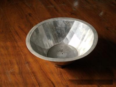 Cina Il filatoio su misura del metallo di CNC parte l'ombra di lampada dell'acciaio inossidabile in vendita