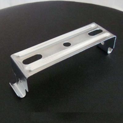 Cina L'hardware parte la lamiera sottile che timbra il processo, piegamento di CNC si separa i fori di perforazione in vendita