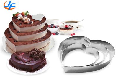 Cina Muffa di cottura del dolce di forma del cuore, anelli del dolce della mousse del modanatura del cuore dell'acciaio inossidabile in vendita