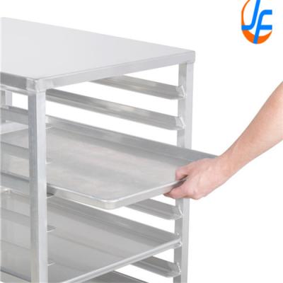 Cina Strato della cima di RK Bakeware China-6 Pan End Load Undercounter Work/panino Pan Rack con i canali laterali in vendita