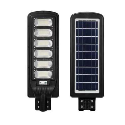China 50000 Hours Lifespan 100W-400W IP65 Waterproof Solar Street Light For Yard Garden for sale