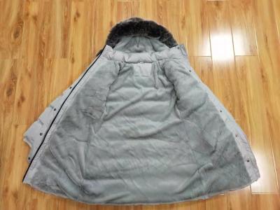 Cina Cappotto leggero lungo della soffiatore del cordone delle donne incappucciate riempite del rivestimento in vendita
