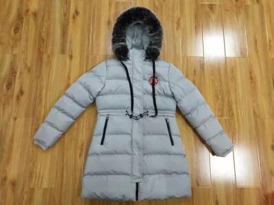Cina Cappotto leggero lungo della soffiatore del cordone delle donne incappucciate riempite del rivestimento in vendita