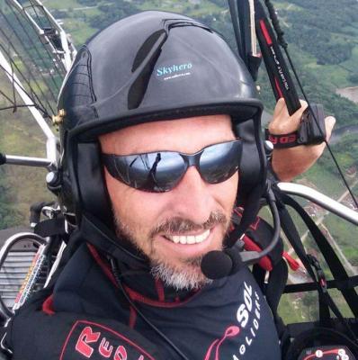 China Noise Cancel PPG  Black Helmet With Full Headset EN966 Certificated Paramotor Helmet China Supplier for sale
