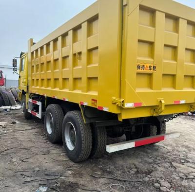 Cina 6X4 Sino Sinotruck Dump Tipper Truck di seconda mano con 6 cilindri e spedizione di deposito in vendita