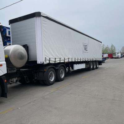 Cina 53 Ft Van Box Isolato Semi rimorchio Tela laterale rimorchio camion Materiale in acciaio in vendita