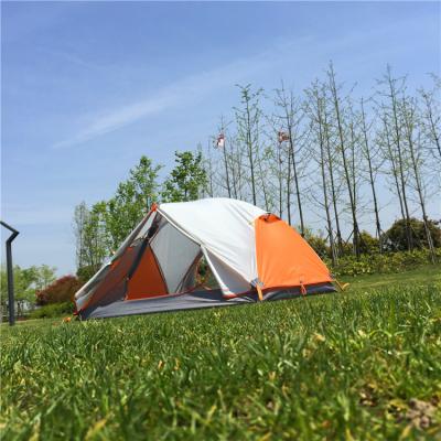 China 1 to 3 Person Hot Selling Aviation Aluminum Rod Pole Double Layers 2-3 Person Waterproof Outdoor Camping Tent(HT6026) for sale