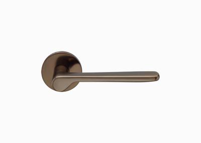Cina maniglie di porta interna moderne d'ottone 64mm delle maniglie di porta di 139mm per hardware domestico in vendita