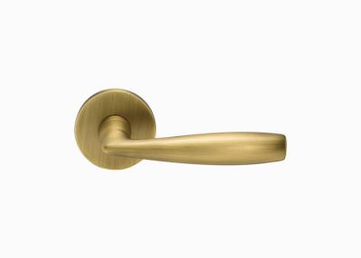 Cina Stile nordico nero delle maniglie di porta interna della leva per il salone 122mm 67mm in vendita