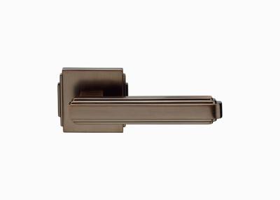 Cina Maniglie di porta francese moderne 72mm d'ottone resistenti all'uso delle maniglie di porta 137mm in vendita