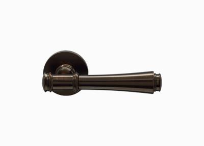 Cina Il nero interno dell'euro ha lucidato le maniglie di porta d'ottone 67mm per la porta di legno in vendita
