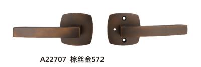 Cina Leva della maniglia di porta di Amertop con nuova progettazione per segretezza domestica del bagno o della camera da letto in ottone in vendita