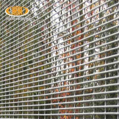 China Welded Wire Mesh Anti Climb 358 High Security Fence For Prison for sale